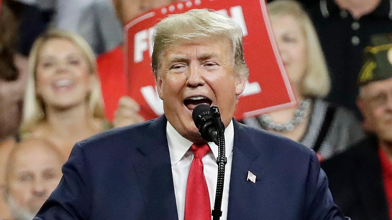 President Trump holds Make America Great Again rally | Fox Business Video