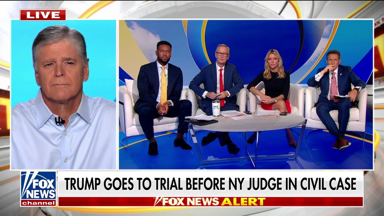 Hannity warns 'this can't keep happening' as Trump heads to trial in New York | Fox News Video