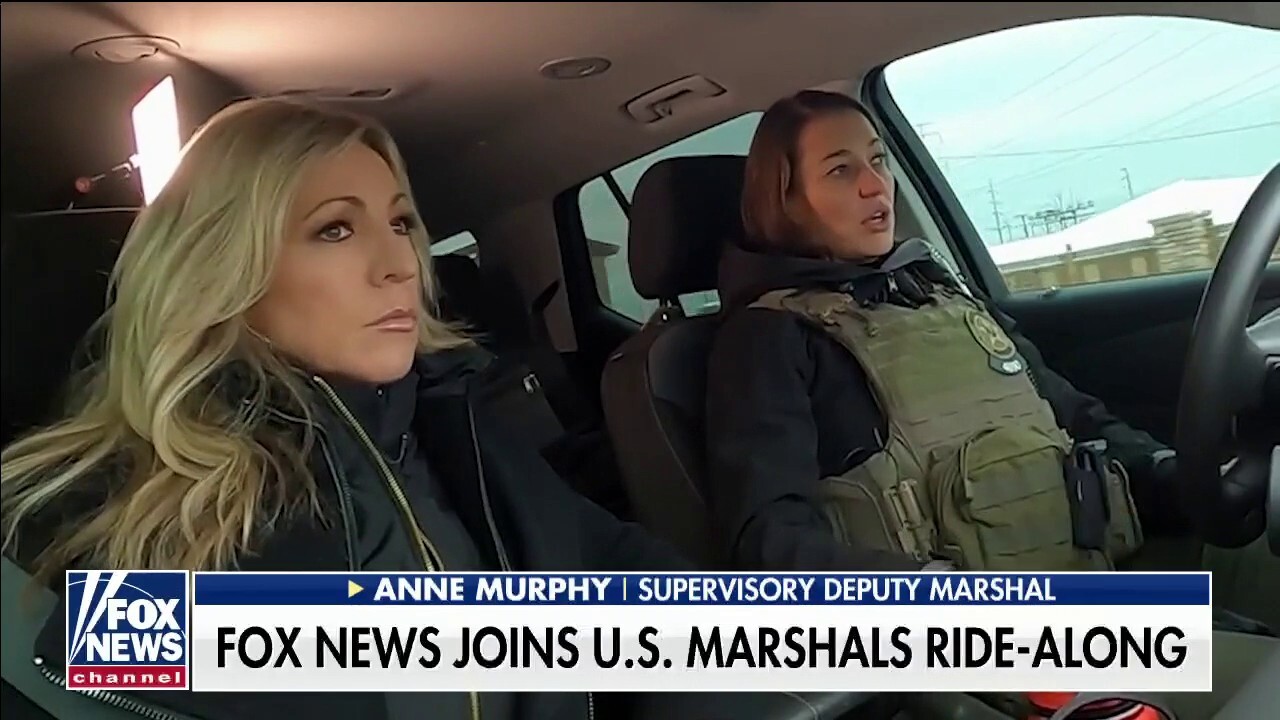Fox News joins US marshals for ride along in Ohio | Fox News Video