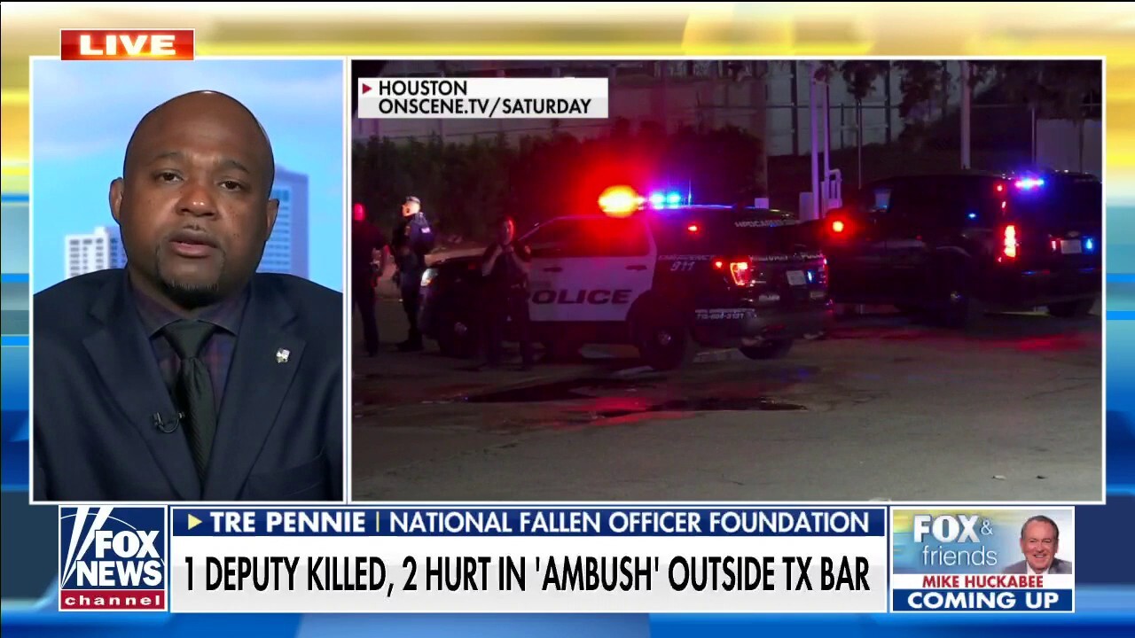 Former police sergeant reacts to deadly officer shooting in Houston ...