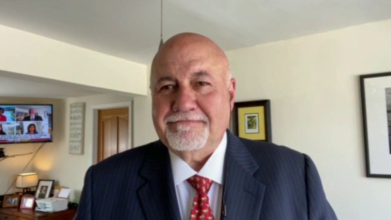 Dr. Manny Alvarez predicts Trump's treatment will send him back to the ...