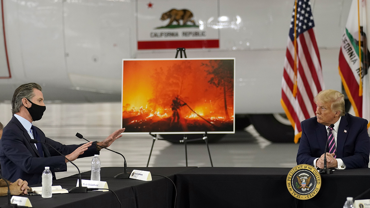 President Trump makes stop in California for briefing on deadly ...