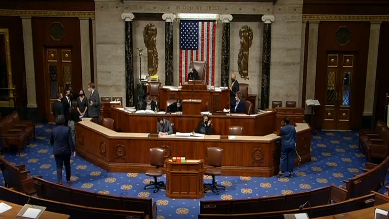 House now debating contempt of Congress resolution for Mark Meadows ...