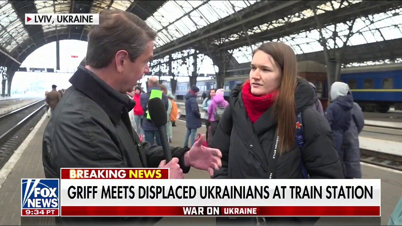 Griff Jenkins speaks with Ukrainians fleeing for safety | Fox News Video