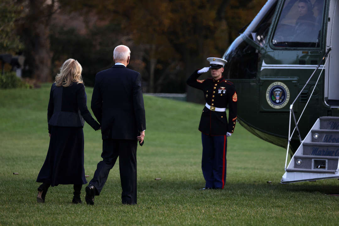 The president and first lady celebrate Friendsgiving at Fort Bragg ...
