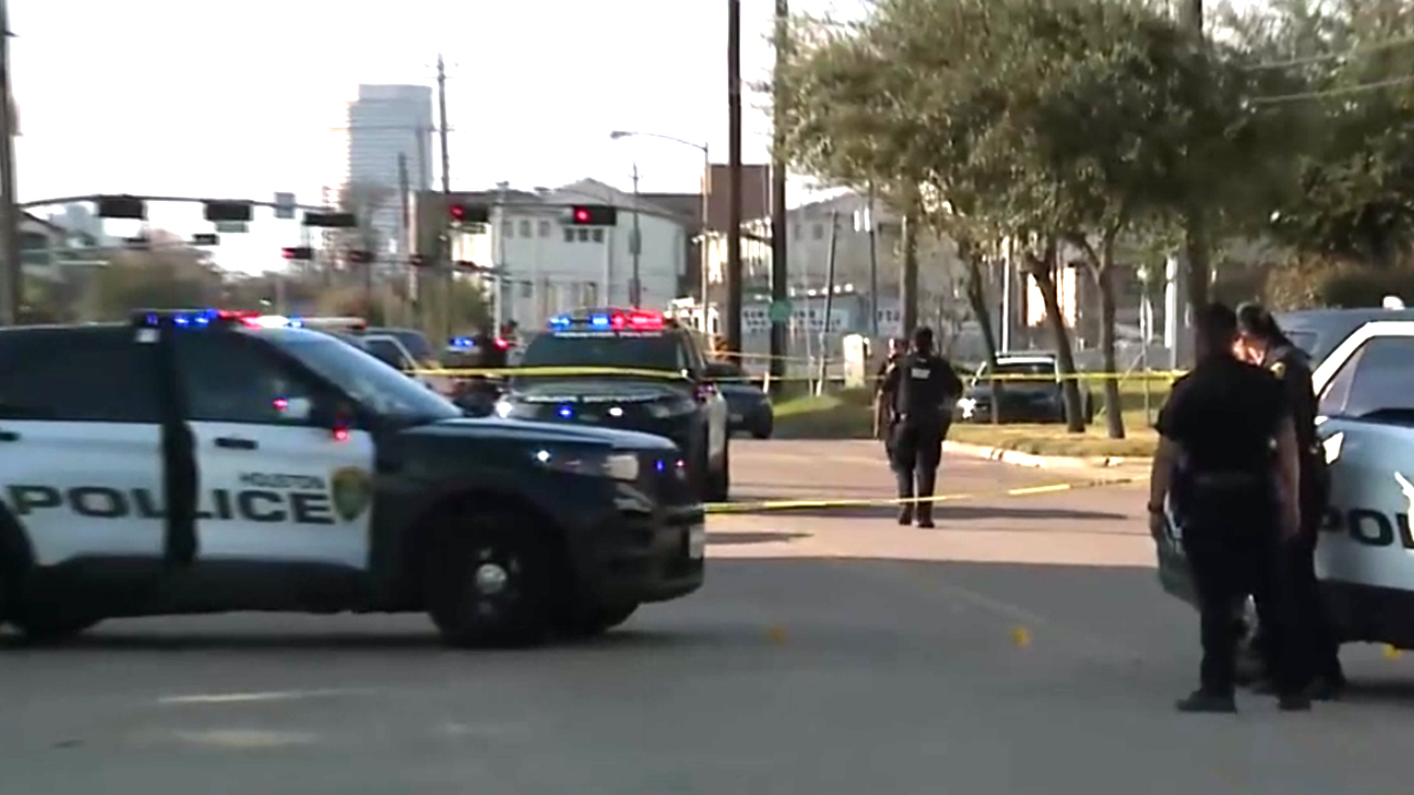 Houston authorities announce suspect who allegedly shot three cops is ...