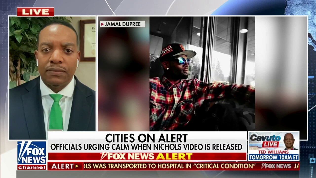 Tyre Nichols death: Former NYPD officer on what to look for in bodycam footage | Fox News Video