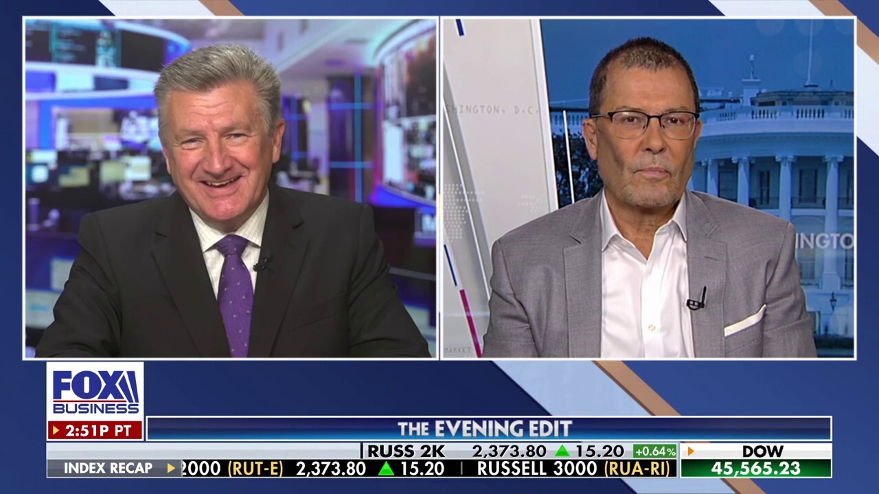 Democrat commentator argues the party's messaging is 'cratering' | Fox Business Video